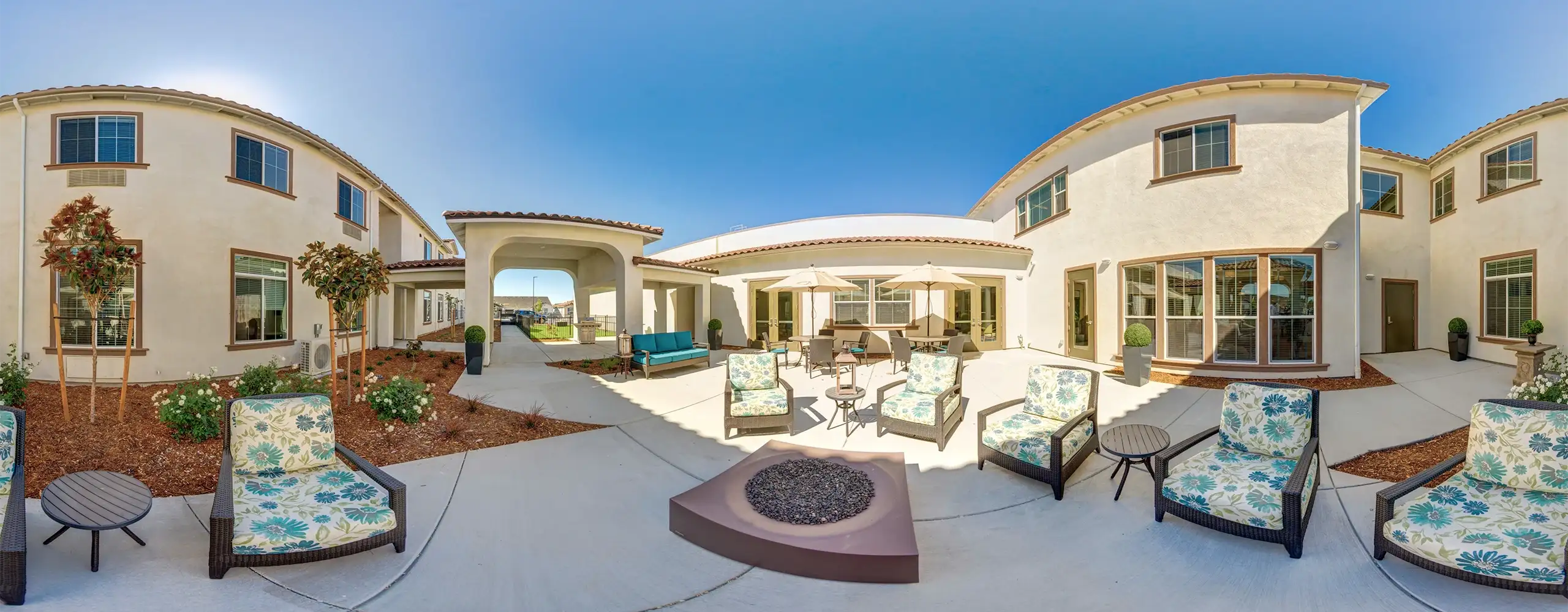 Features and Amenities | Rose Arbor Village Sacramento, CA