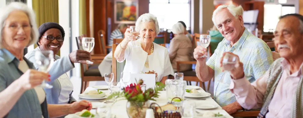 Restaurant-Style Senior Dining in Natomas | Rose Arbor Village